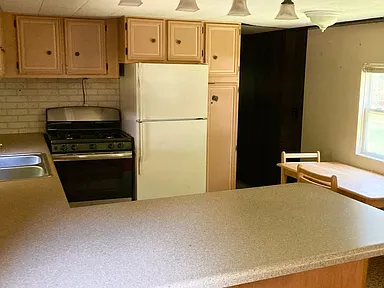 Keyes Lake MHP - 4909 John Bradely Ln Florence WI | Zillow