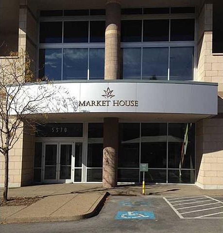 5570 Centre Ave APT 201, Pittsburgh, PA 15232 | Zillow