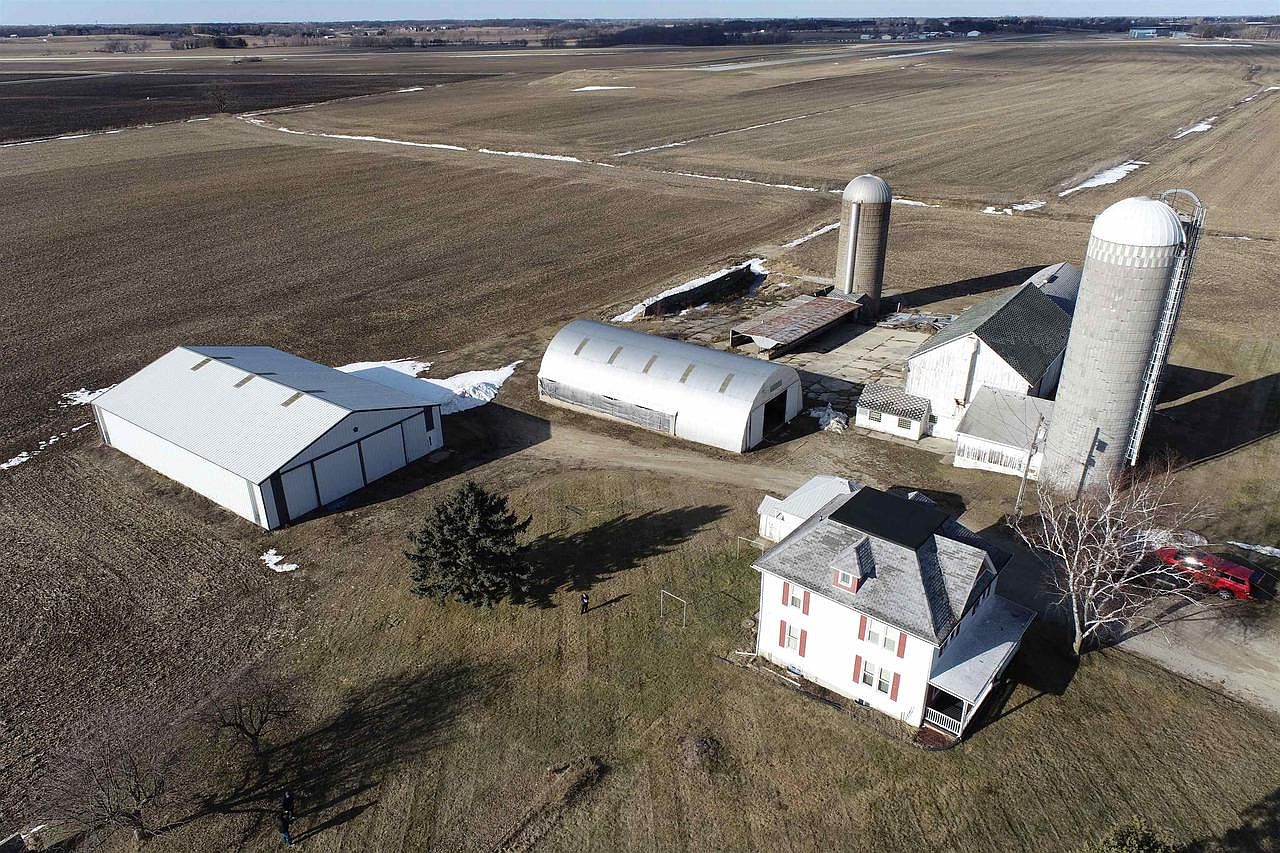 N6139 Highway 26, Juneau, WI 53039 | Zillow