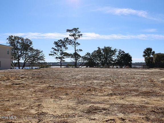 4017 Barnes Bluff Drive SE, Southport, NC 28461 | Zillow