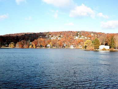 15 Point Dr S, Lake Peekskill, NY 10537 | Zillow