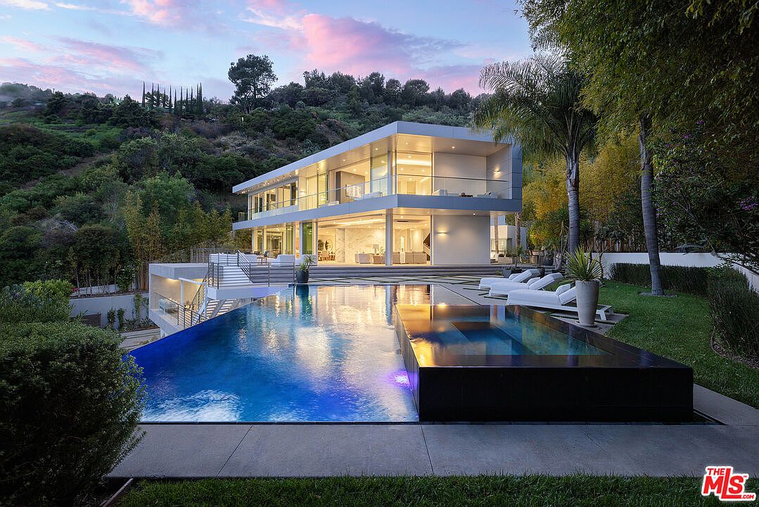 1895 Rising Glen Rd, Los Angeles, CA 90069 | MLS #24-438637 | Zillow