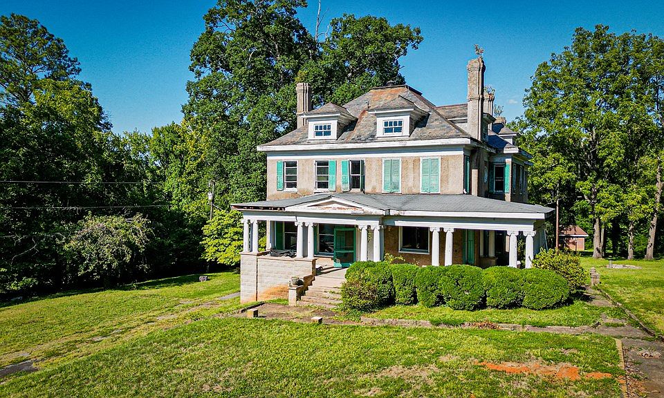 679 N Main St, Chase City, VA 23924 | Zillow