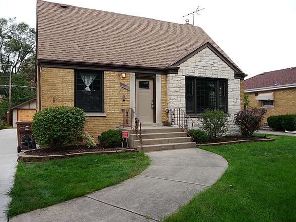 2452 S 7th Ave, North Riverside, IL 60546 | Zillow