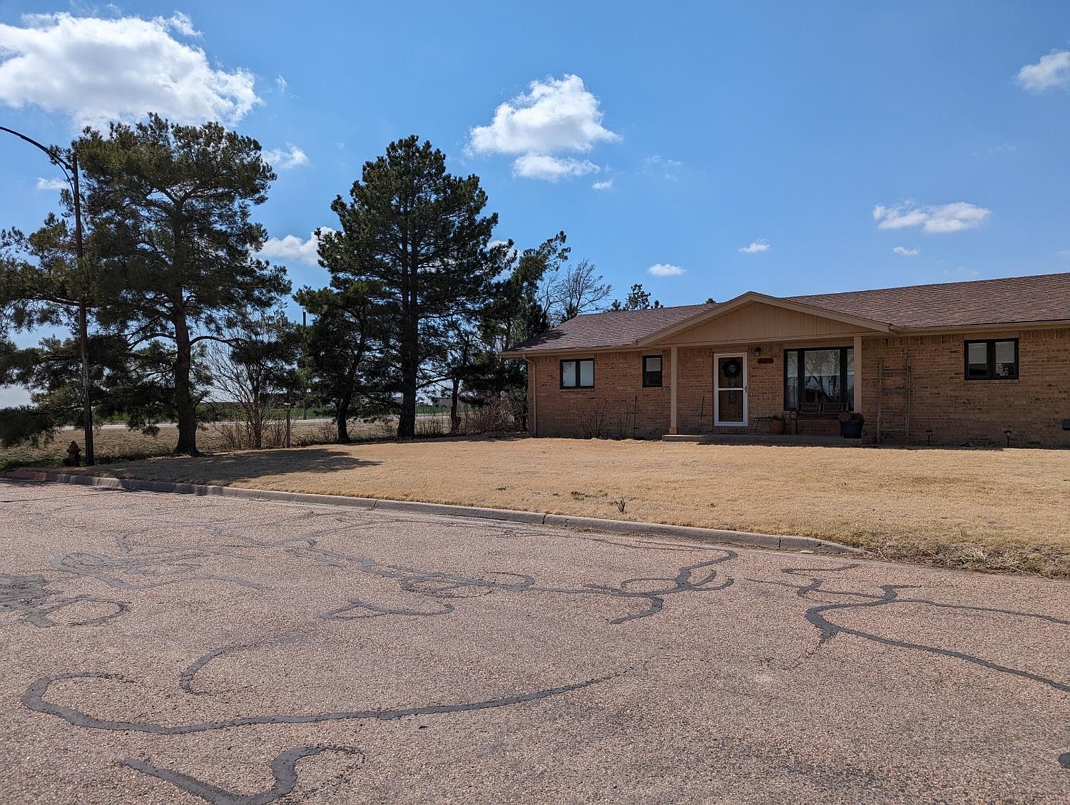 1313 Chippewa St, Satanta, KS 67870 | Zillow