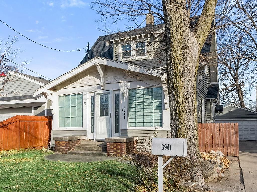 3941 6th Ave, Des Moines, IA 50313 | Zillow