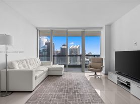 92 SW 3rd St Miami FL | Zillow