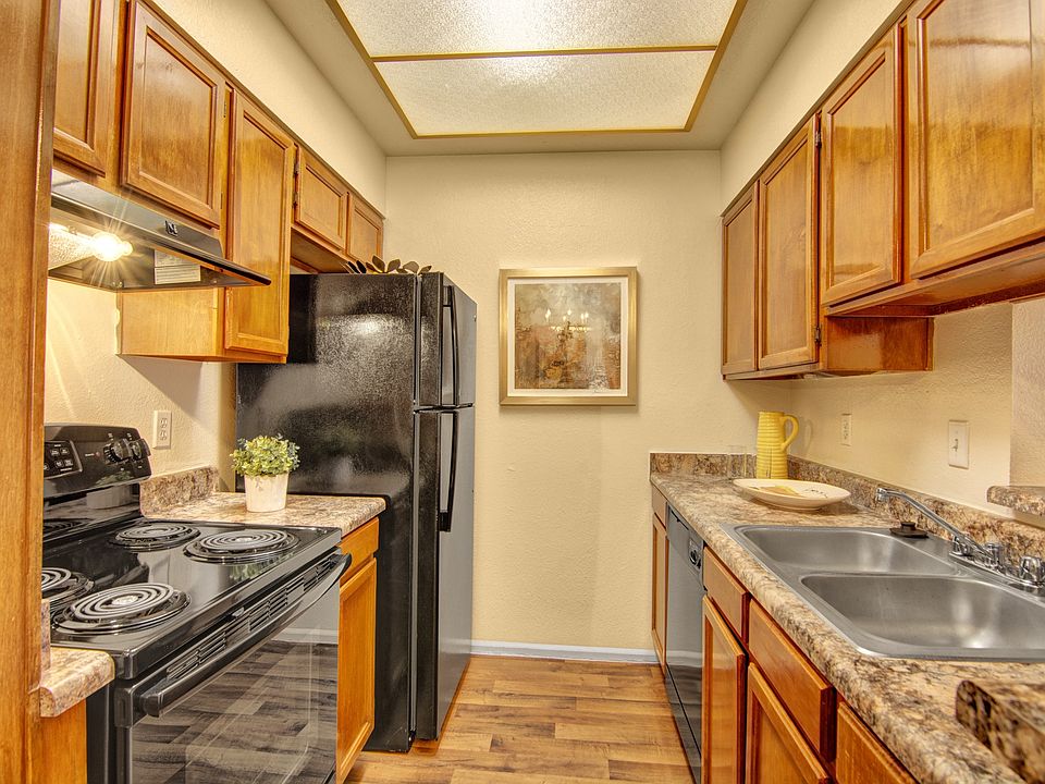 Atrium Court - 2323 W Dunlap Ave Phoenix AZ | Zillow