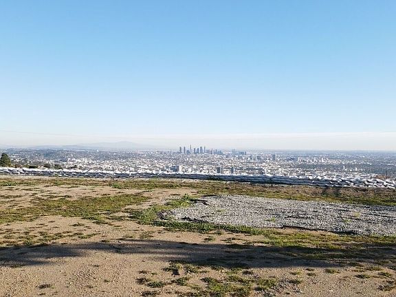 7305 Pyramid Pl, Los Angeles, CA 90046 | MLS #23-270813 | Zillow