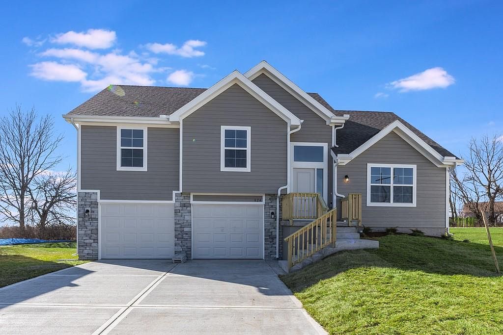 824 Shane Ct, Belton, MO 64012 | Zillow