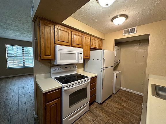 11120 N Stratford Dr #103, Oklahoma City, OK 73120 | Zillow