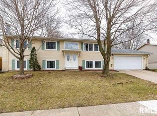 1407 S 2nd St, Eldridge, IA 52748 | Zillow