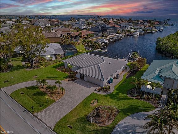 15561 Shell Point Blvd, Fort Myers, FL 33908 | MLS #224086776 | Zillow