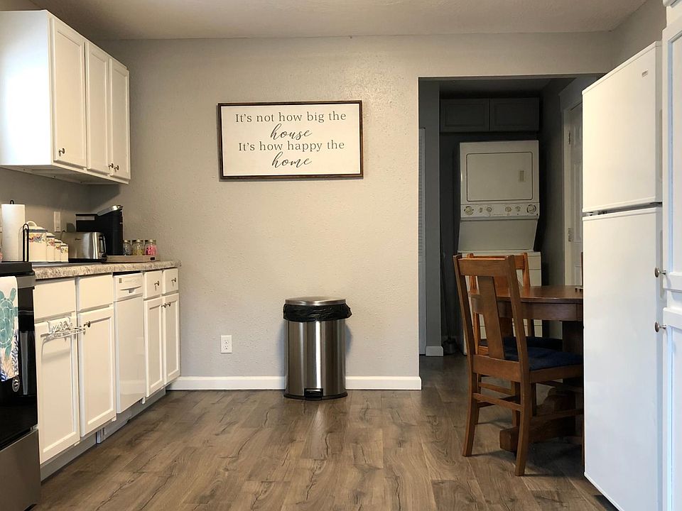 1033 S Crutcher Ave, Springfield, MO 65804 | Zillow