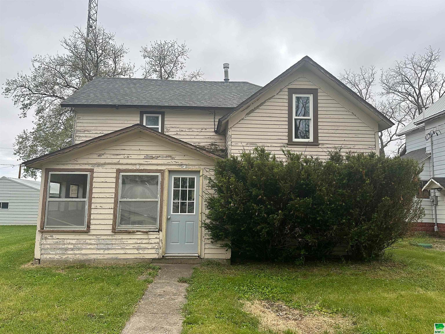 105 3rd Ave, Webb, IA 51366 | Zillow