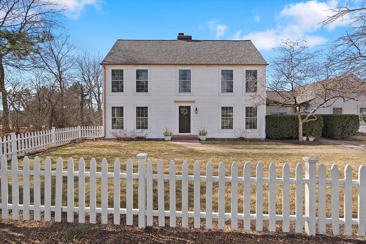 10315 Steeplechase Ln, Spring Grove, IL 60081 | Zillow