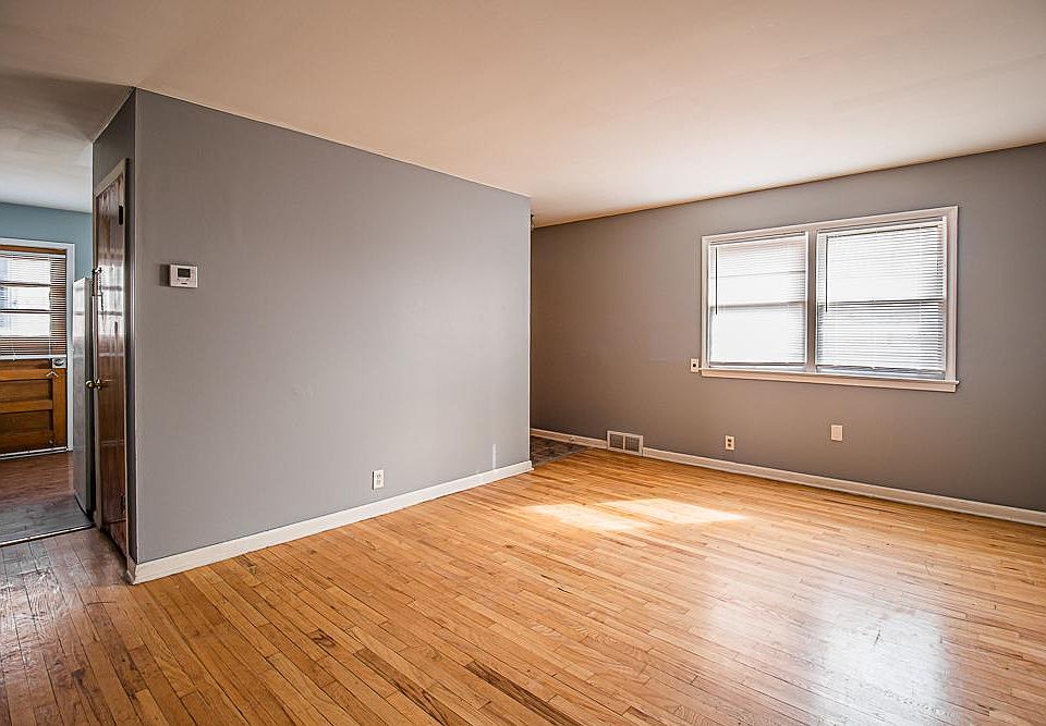 Tbdh 5940 Grover St Apartments - Omaha, NE | Zillow