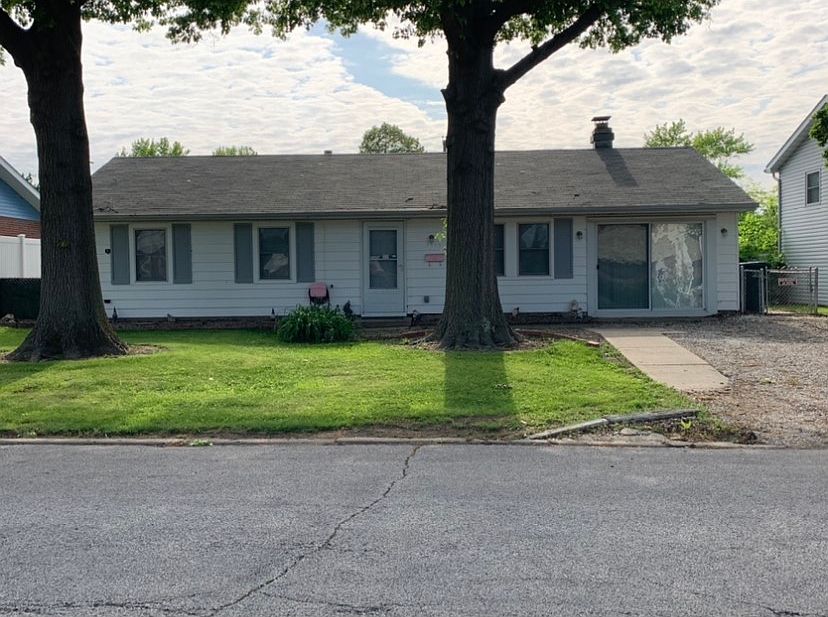 1995 N Dennis Ave, Decatur, IL 62526 | Zillow