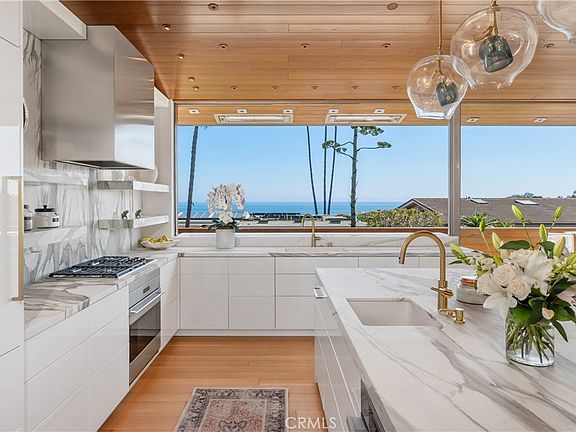 2538 Monaco Dr, Laguna Beach, CA 92651 | MLS #LG23125789 | Zillow