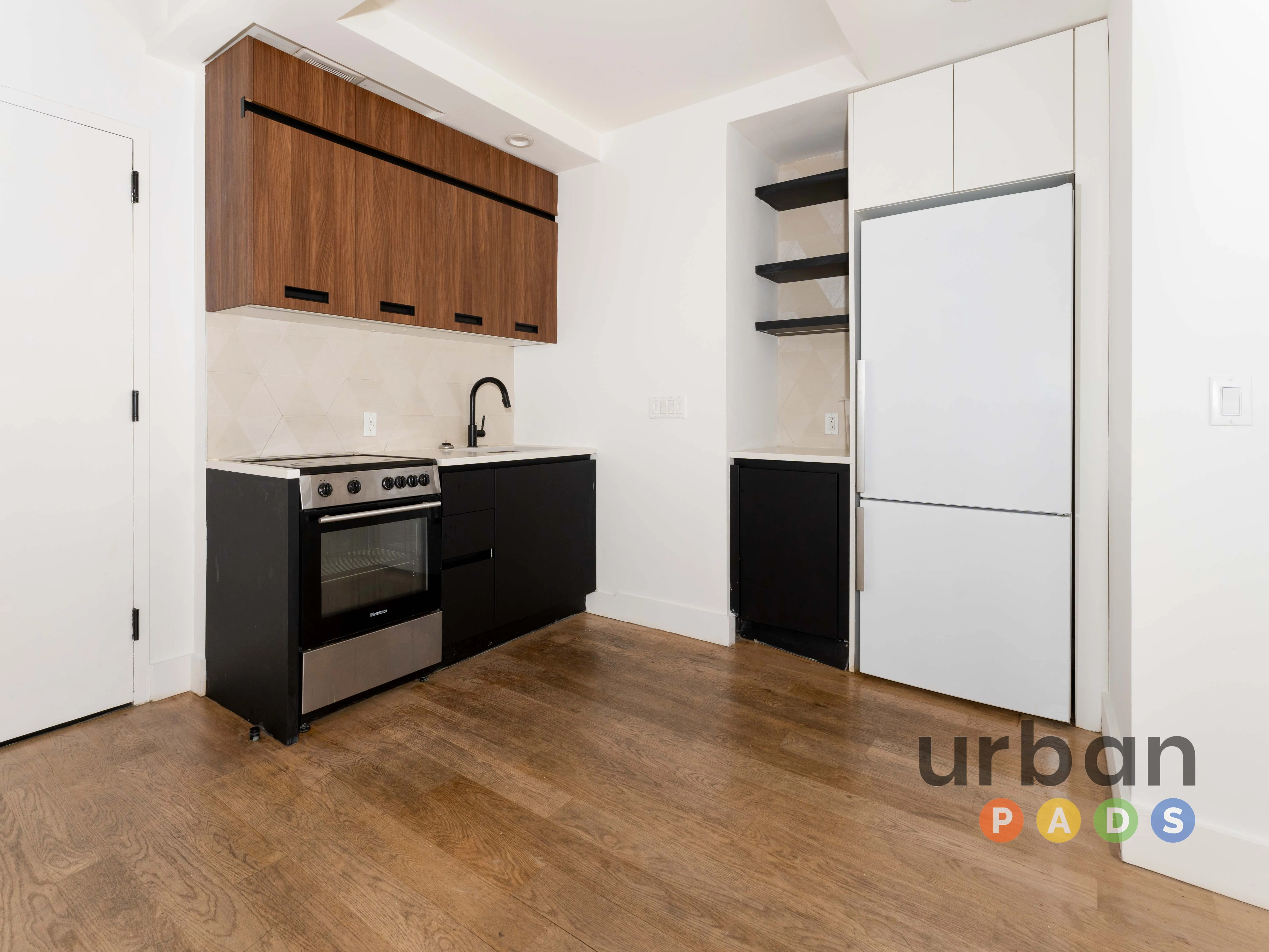 125 Meserole Avenue #3D in Greenpoint, Brooklyn | StreetEasy