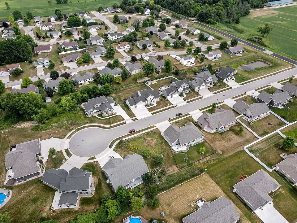 N8948 Harrisville Ct, Menasha, WI 54952 | MLS #50278002 | Zillow