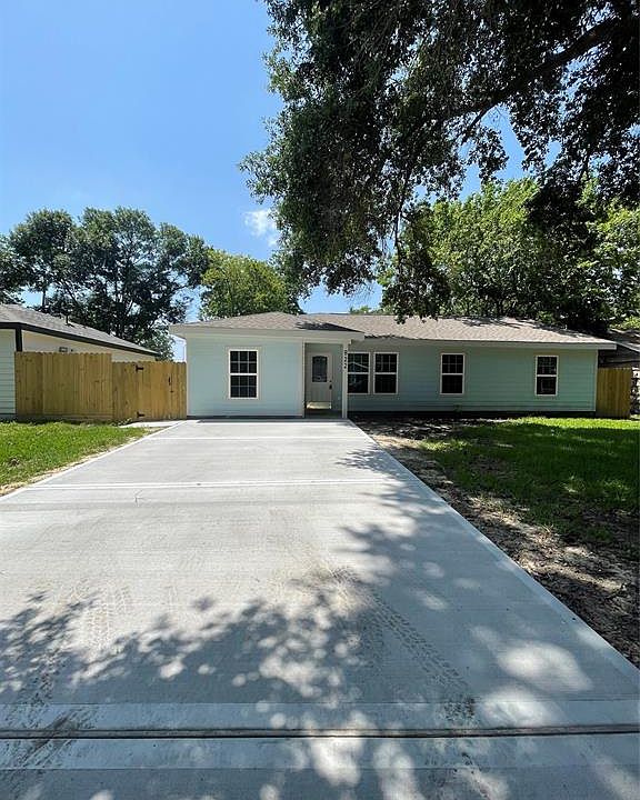 822 Loper Ave, Houston, TX 77017 | MLS #80269994 | Zillow