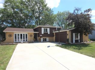 522 N Castle Rd, Addison, IL 60101 | Zillow