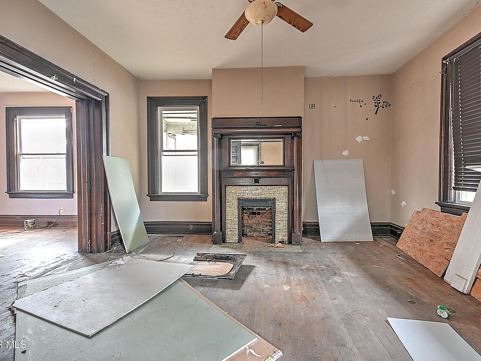 665 Moore St, Bristol, VA 24201 | Zillow