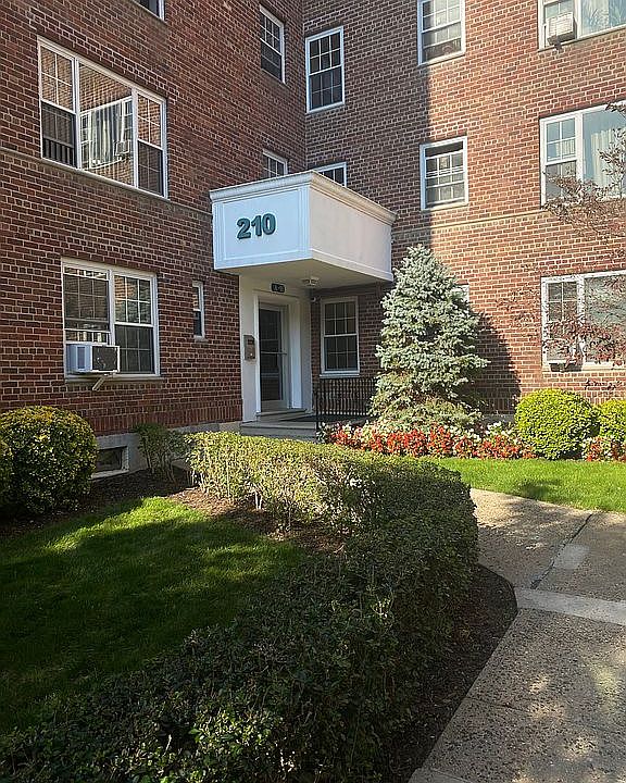210 Pelham Rd APT 5H, New Rochelle, NY 10805 | Zillow