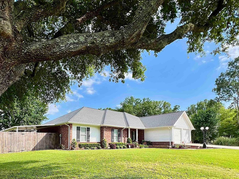435 Sycamore St, Raceland, LA 70394 | Zillow