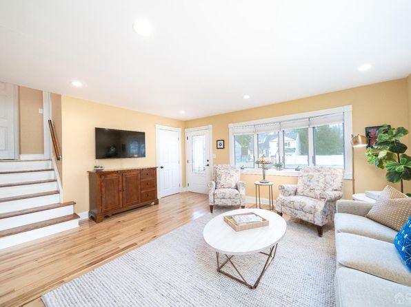 Colonia NJ Real Estate - Colonia NJ Homes For Sale | Zillow