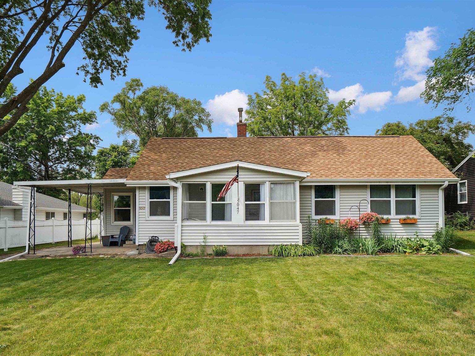 5047 Lafayette Rd, Elk Run Heights, IA 50707 | Zillow