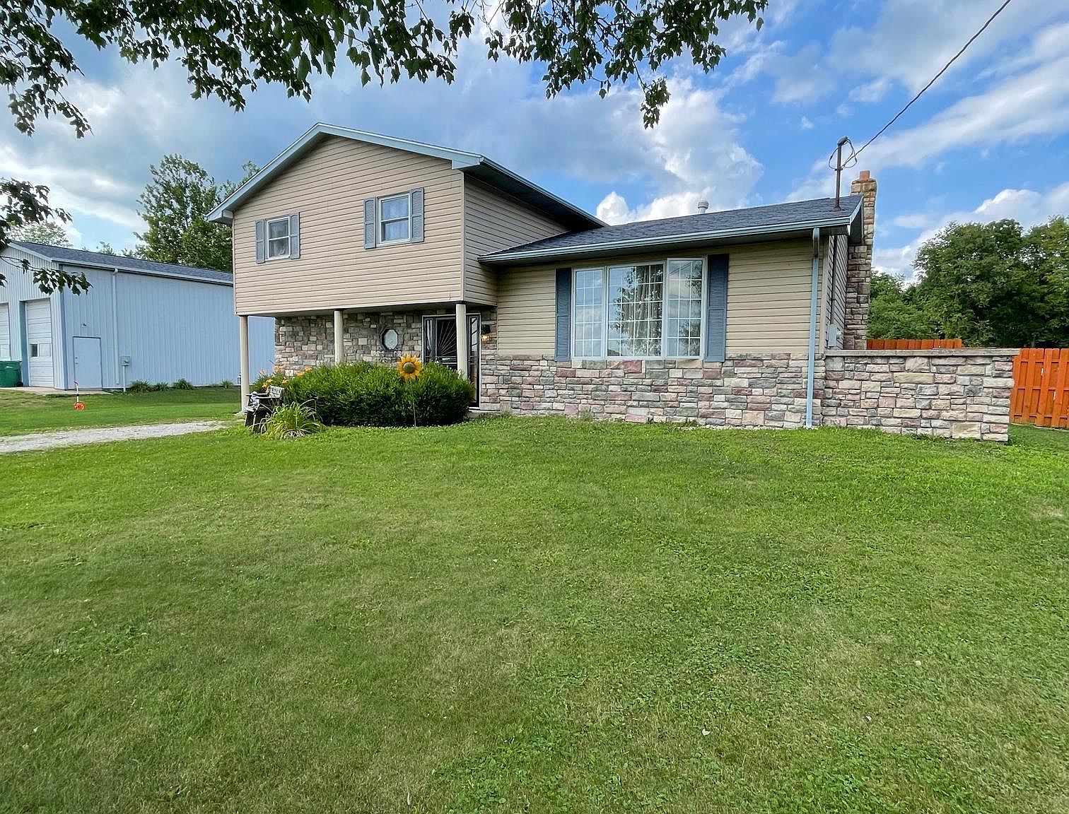 7120 E State Road 8, Knox, IN 46534 | MLS #202229736 | Zillow
