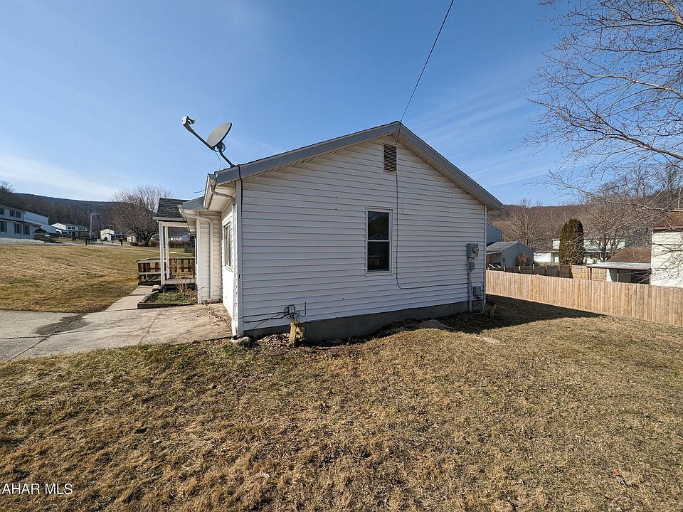 1341 Spring Run Dr, Altoona, PA 16601 | Zillow