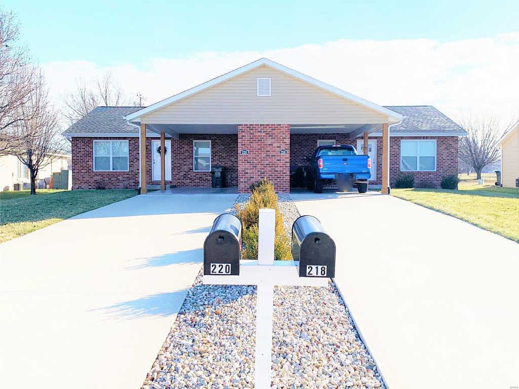 218 Mueller Ln, Waterloo, IL 62298 | Zillow