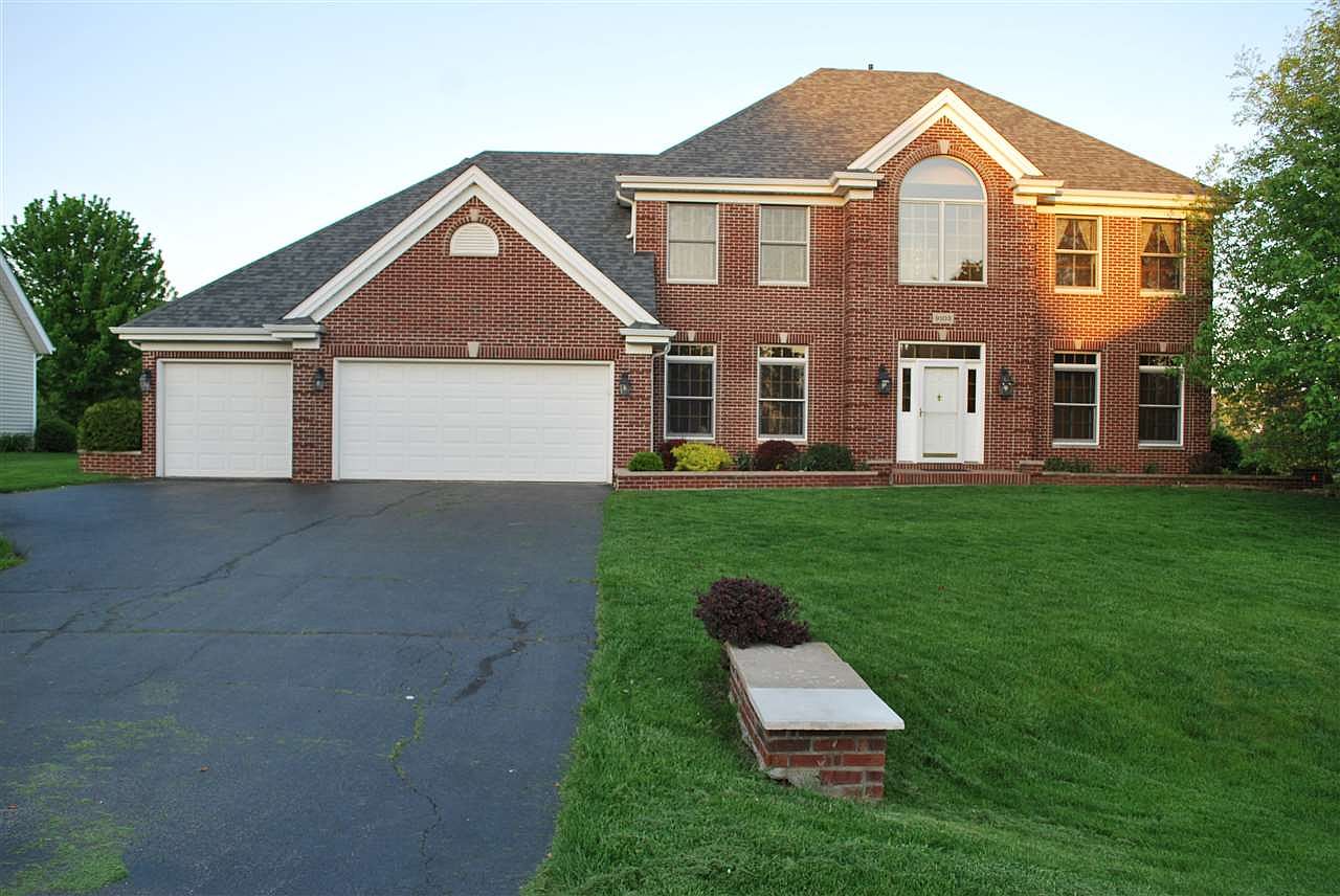9103 Forest Ridge Dr, Roscoe, IL 61073 | Zillow