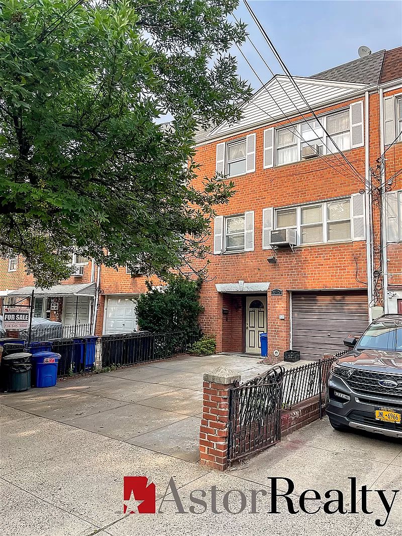 30-29 70th St #3, East Elmhurst, NY 11370 | Zillow