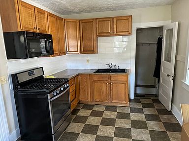 182 Cottage St, Rochester, NY 14608 | Zillow