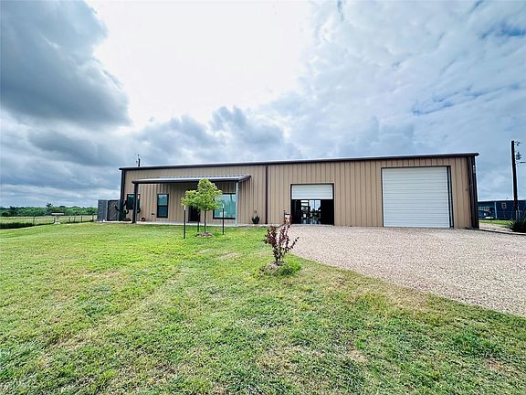 148 Private Road 4001, Yoakum, TX 77995 | MLS #57529089 | Zillow