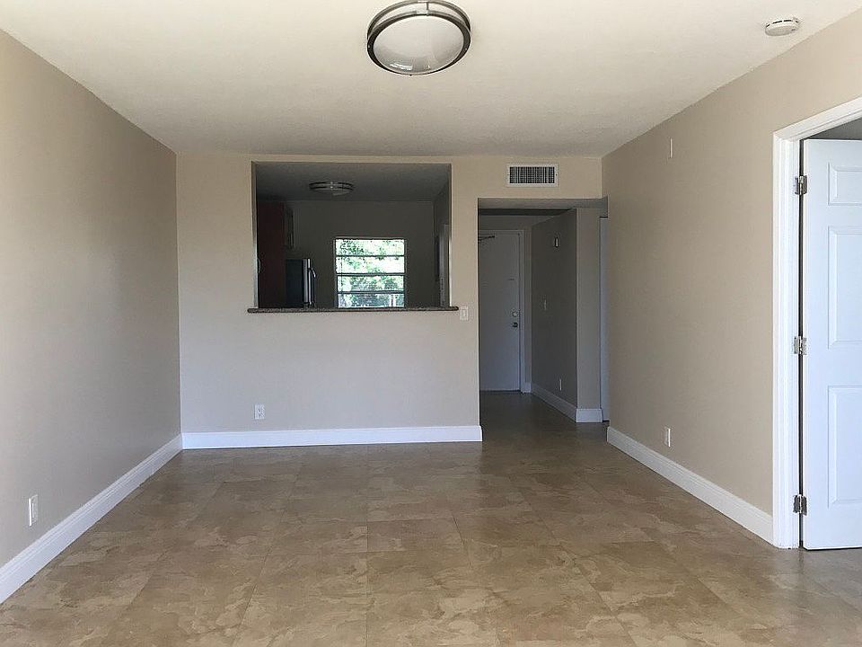 9470 Poinciana Pl, Davie, FL 33324 | Zillow