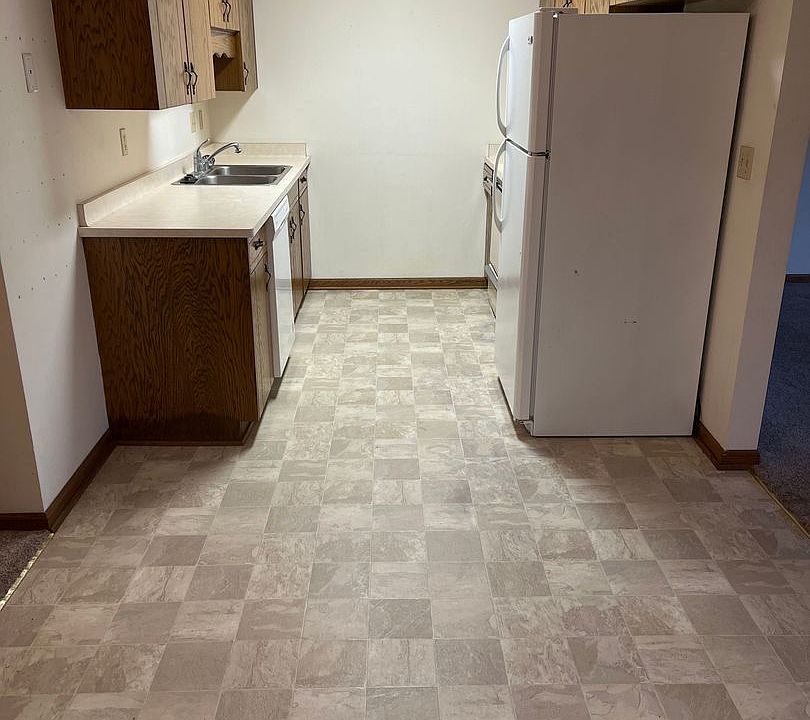 16 W Klubertanz - 16 W Klubertanz Dr Sun Prairie WI | Zillow