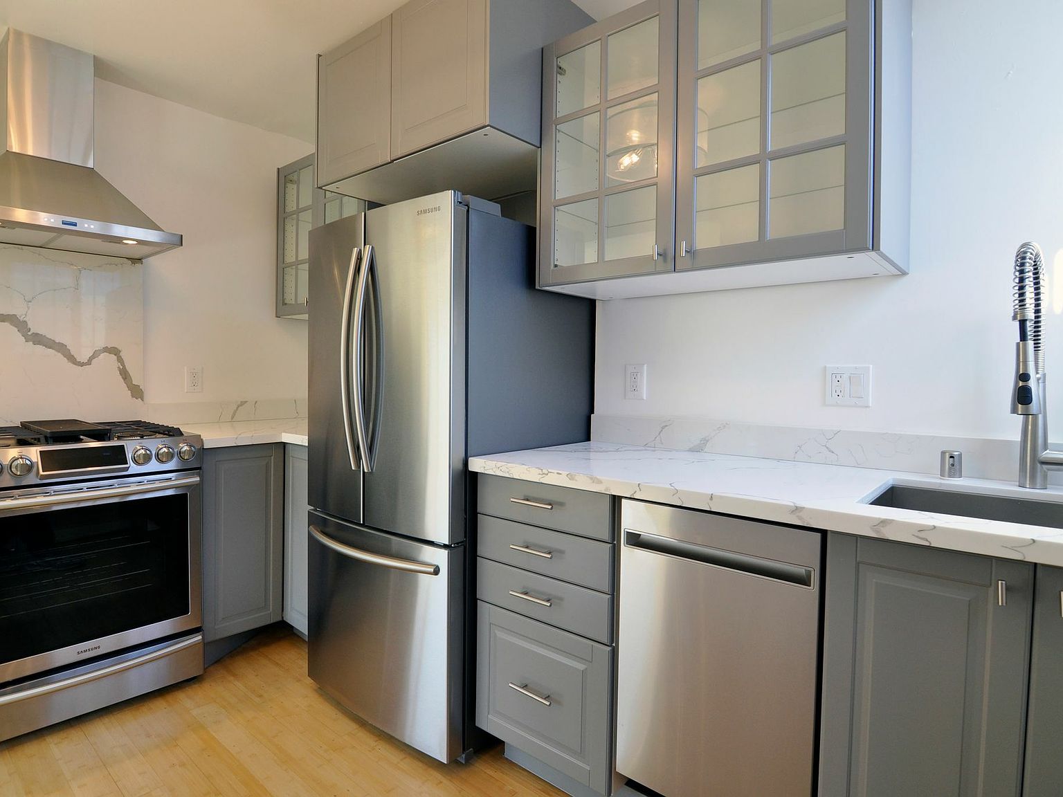 4136 Judah St, San Francisco, CA 94122 | Zillow