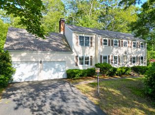 19 Glenwood Road, Waterford, CT 06385 | MLS #24114735 | Zillow
