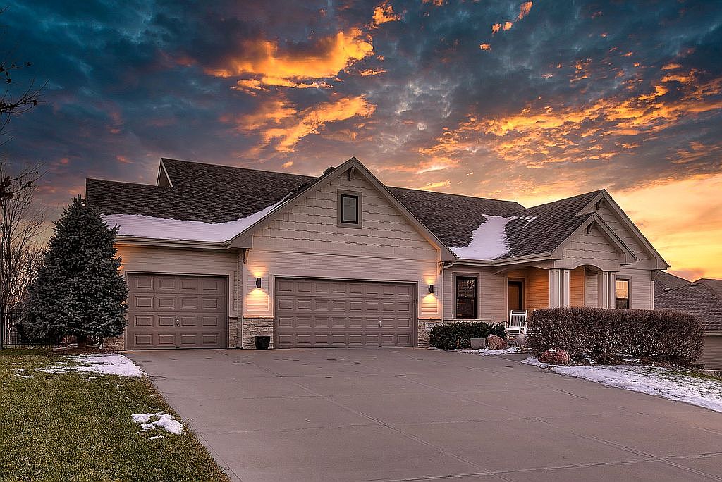19507 Shadow Ridge Dr, Omaha, NE 68130 | Zillow