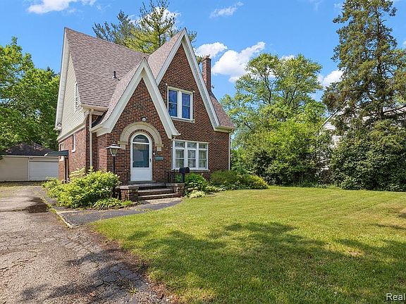 15975 W Thirteen Mile Rd, Southfield, MI 48076 | MLS #20240043363 | Zillow