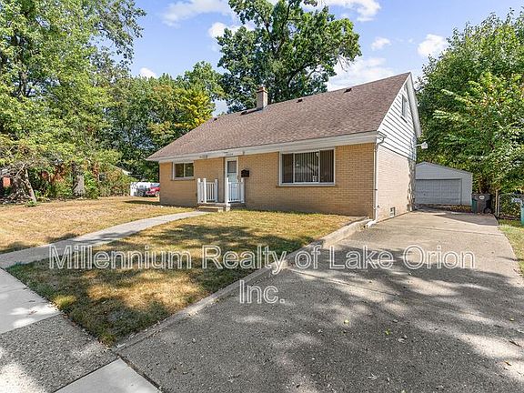 24034 Meadowlark St, Oak Park, MI 48237 | Zillow