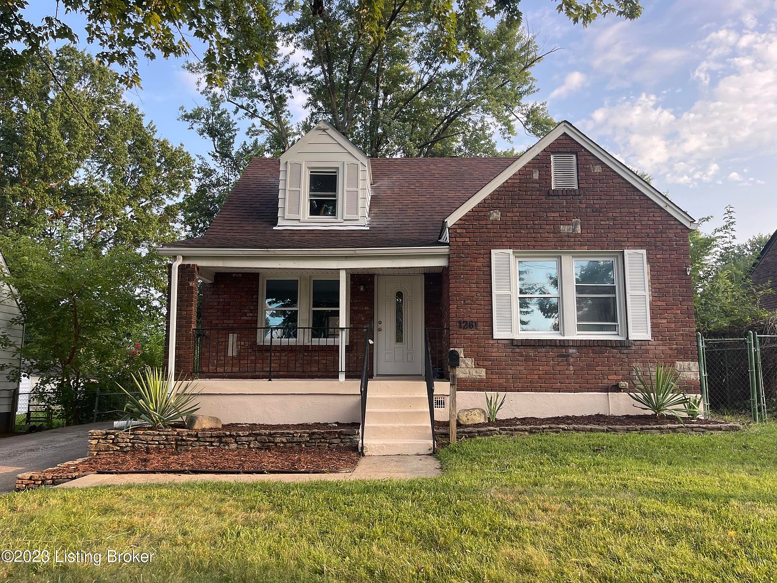 1261 Springdale Dr, Louisville, KY 40213 | Zillow