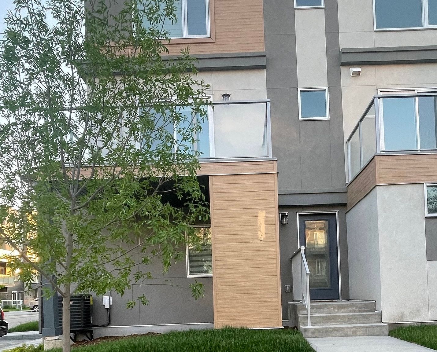 115 Shawnee Rise SW, Calgary, AB T2Y 2S2 | Zillow