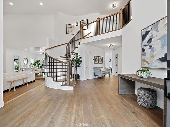 12752 Christy Ln, Los Alamitos, CA 90720 | MLS #PW23077987 | Zillow