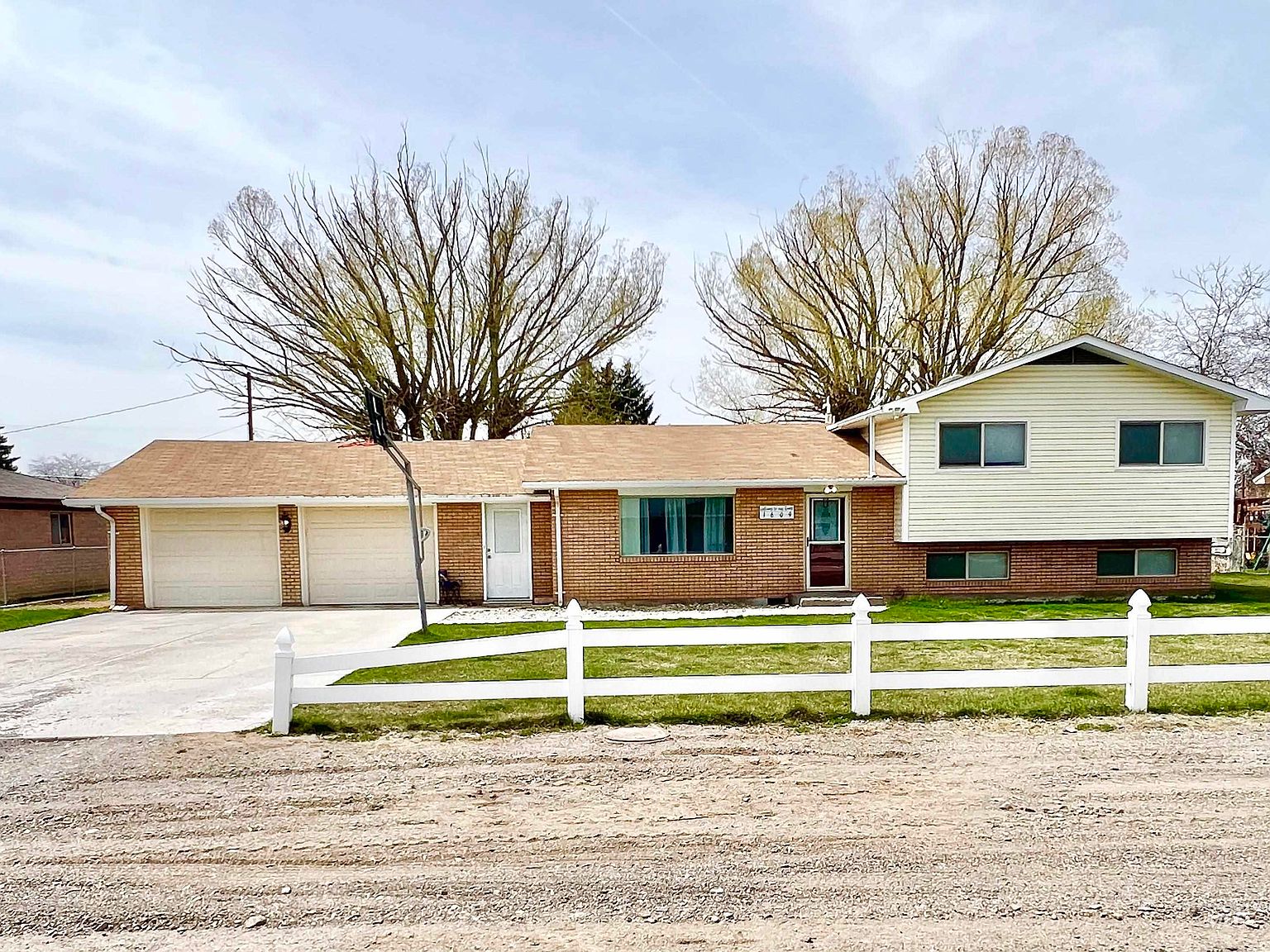 1609 Cedar St, Rupert, ID 83350 | Zillow